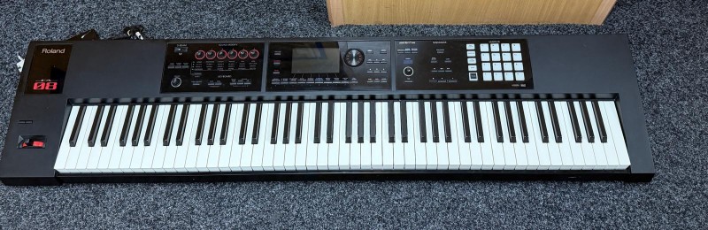 Roland Fa 08 88 Key Keyboard Synthesizer Black | 051300162590 | Cash ...