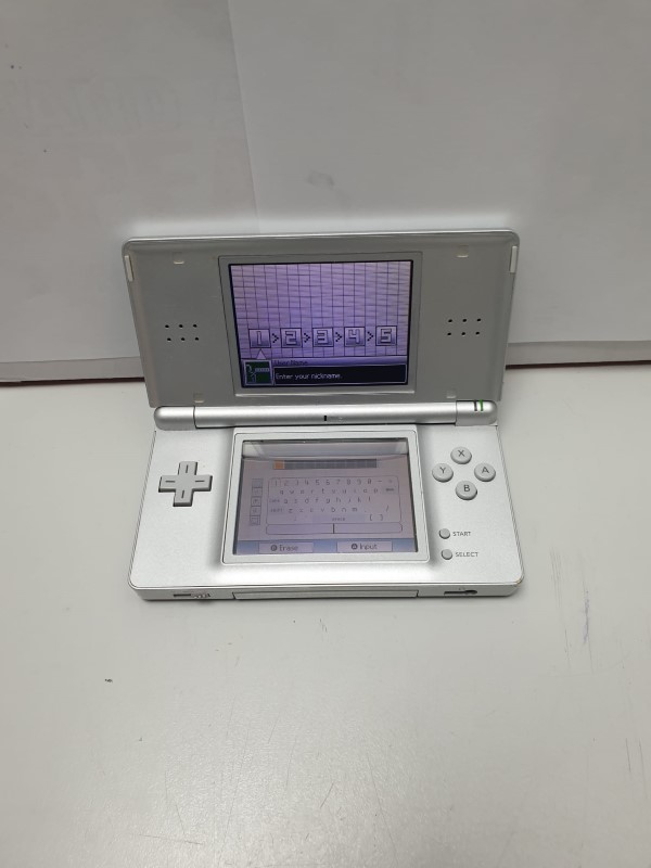 Nintendo DS Lite Grey | 021800128796 | Cash Converters