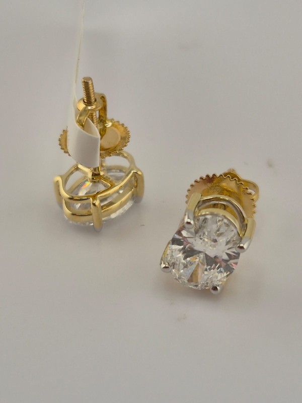 9ct Oval Cut Diamond Studs / Earring Pierced 1.4G | 030100264762 | Cash ...