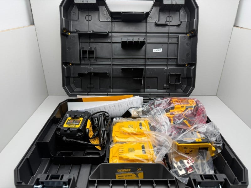 Dewalt Dcd709d2t Dcd709d2t 18V Xr Brushless Compact Combi Hammer Drill ...