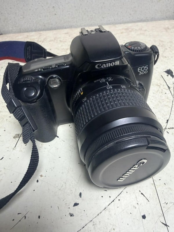 Canon Eos 500 With 35-80mm Lens Black | 051400114084 | Cash Converters