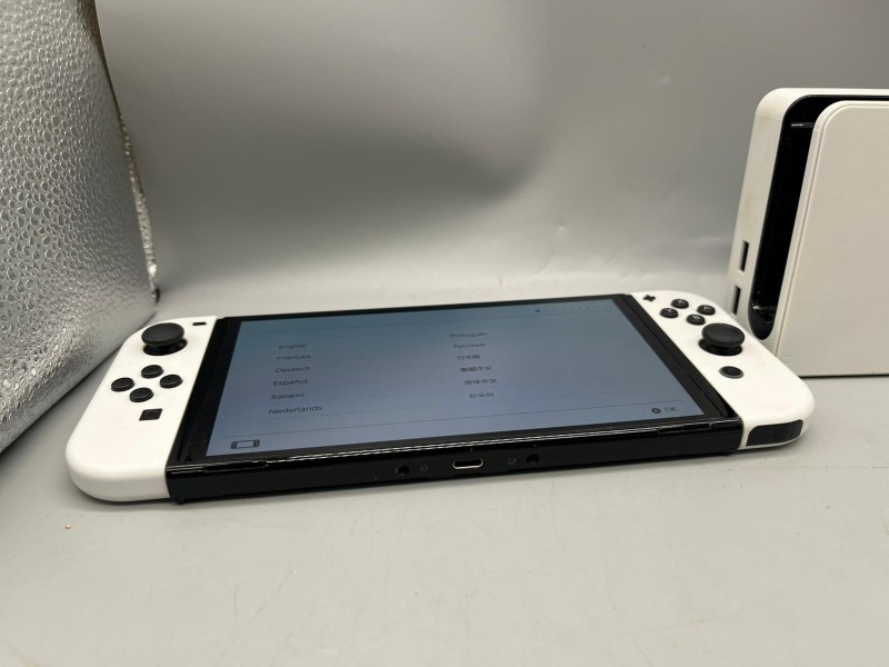 Nintendo Switch Oled White | 031900096973 | Cash Converters