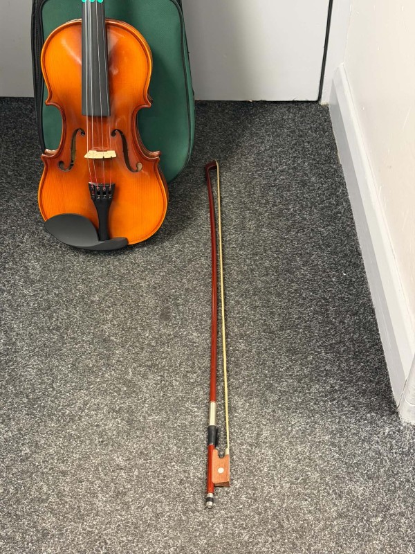 Antoni Debut Violin In Case And Bow 3/4 Size Black | 030700190797 ...