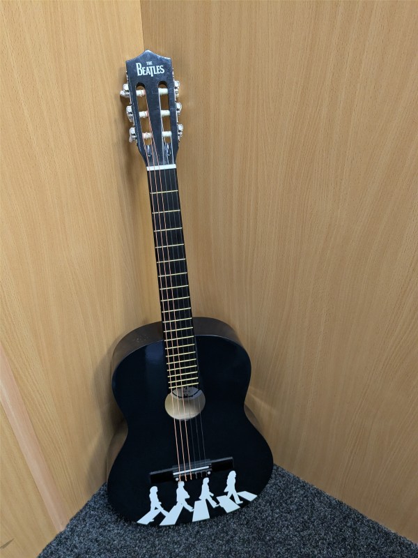 The Beatles Black | 044900064965 | Cash Converters