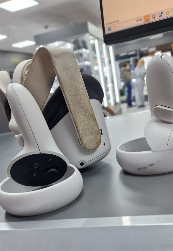 Oculus Quest 2 / 128GB / White | 017900195795 | Cash Converters