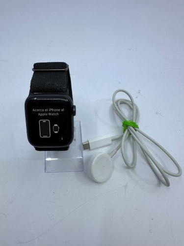 Apple Series Se 40mm Gps Black | 030400212597 | Cash Converters
