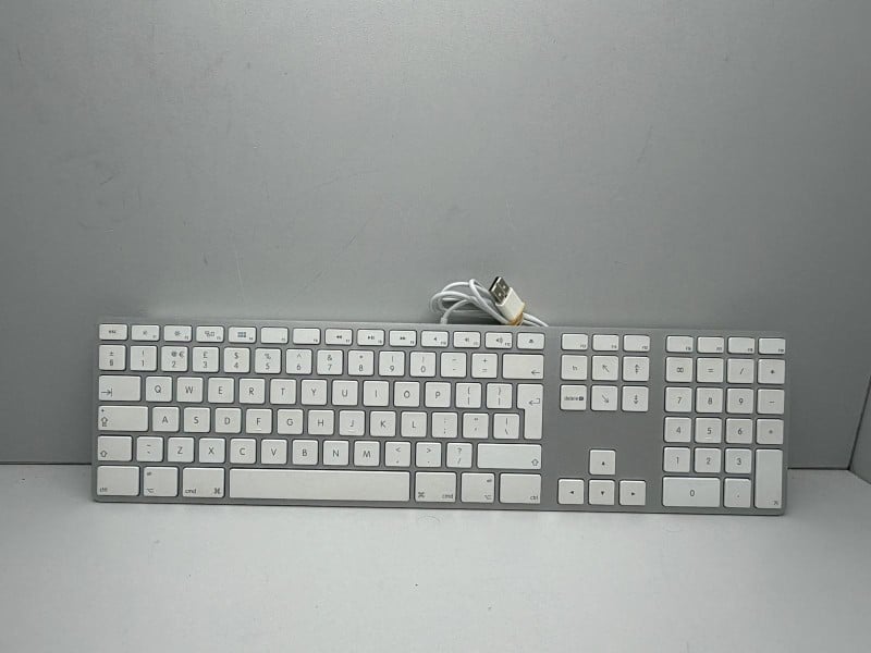 Apple Wired Keyboard A1243 A1243 | 051300162169 | Cash Converters