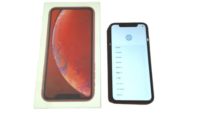 Used Apple iPhone Xr 64GB 84% Battery Unlocked ***Crack On Camera** Red ...