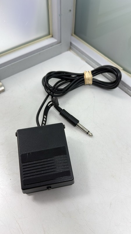 Roland, Damper Pedal Momentary Footswitch Dp-2, Black | 044300076424 ...