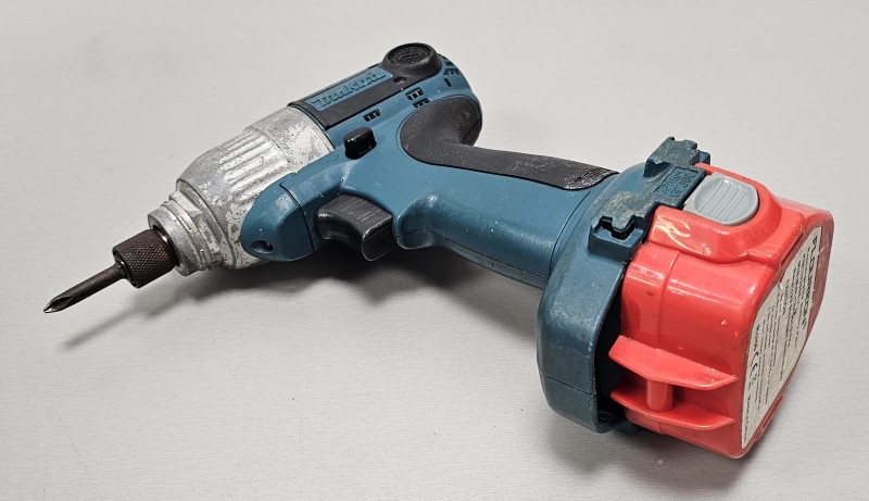 Makita 6935fd impact driver store
