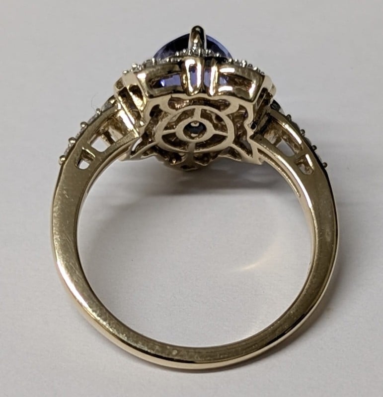 9ct 9Ct Yellow Gold Flower Ring W/ Purple & White Stones Yellow Gold ...