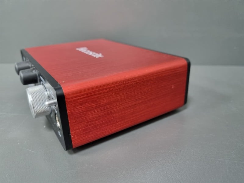 Focusrite Scarlett Solo 2nd Generation Red | 049500126015 | Cash Converters