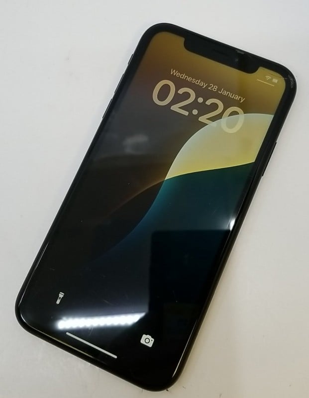 Apple iPhone Xr Unknown Battery/Cracked Screen 64GB Black ...