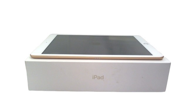 Apple iPad 7th Gen 32GB Wifi iPad Pink | 021700416490 | Cash Converters