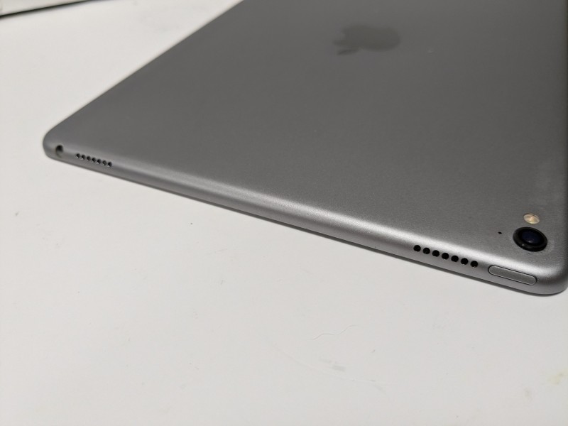 Apple iPad Pro 9.7 128GB 128GB Grey | 050000130344 | Cash Converters