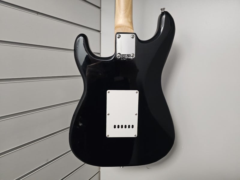 Rockjam Black Electric Guitar Black | 030300275735 | Cash Converters