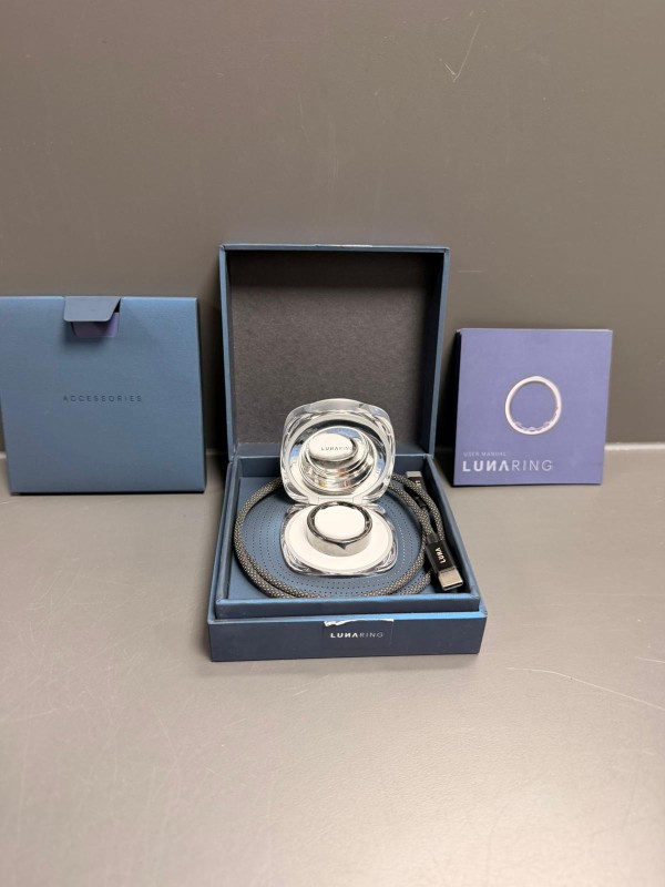 Luna Ring Gen 2 Smart Ring Black Boxed With Charger Size 13 Black ...