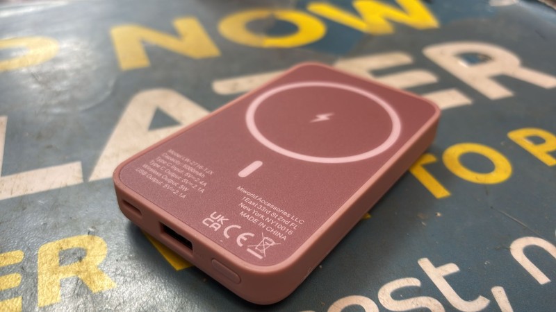 Luxe + Willow Power Bank 5000Mah Pink | 046800068440 | Cash Converters