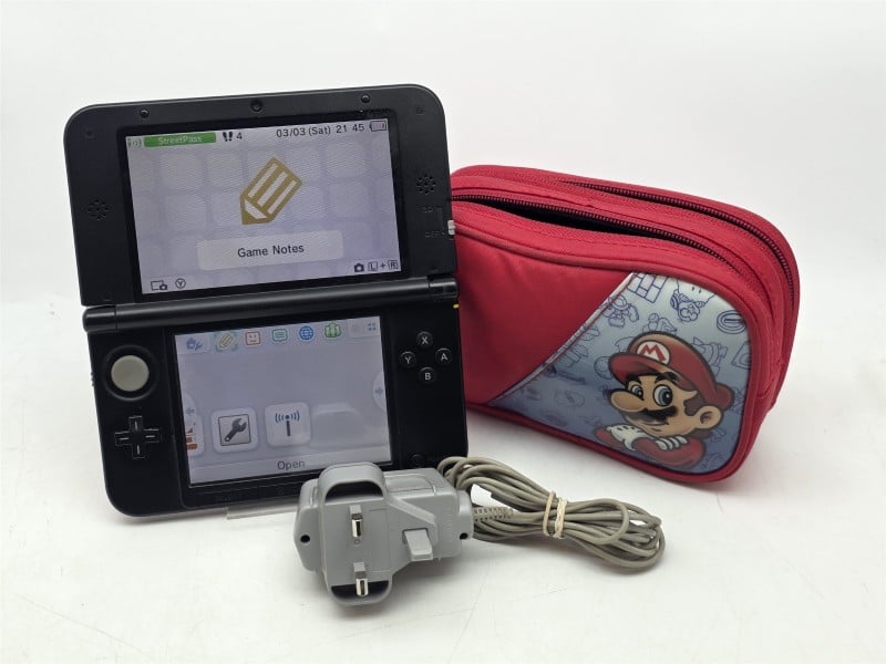 Nintendo 3DS XL Red | 030300296990 | Cash Converters