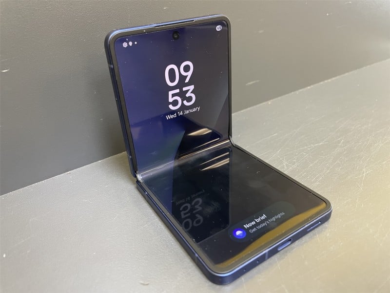 Samsung Z Flip 7 256GB Unlocked Blue | 039400097703 | Cash Converters