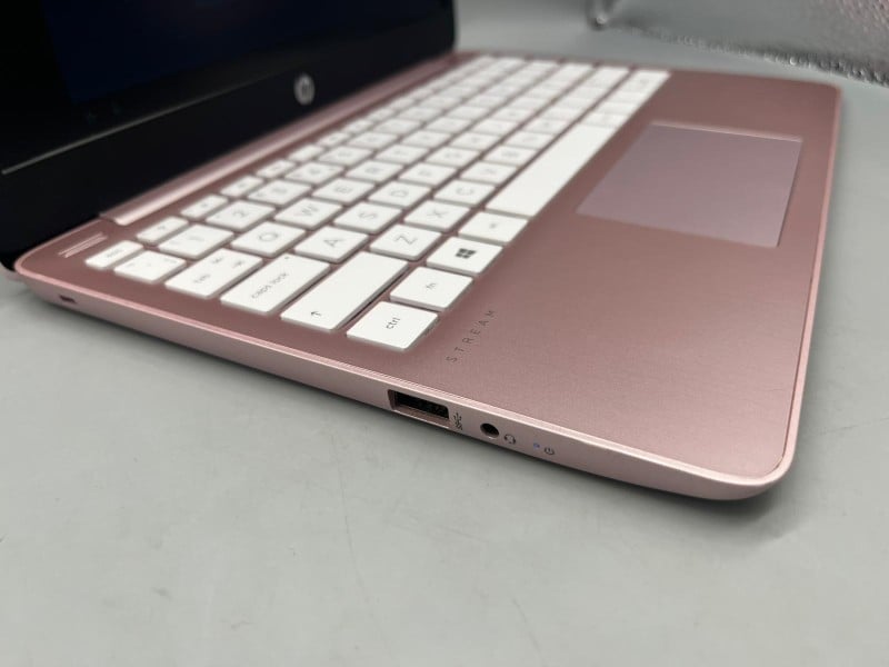 HP Stream 11-Ak0000 - N4000 - 2GB Ram - 32GB SSD - 11"N - W10 Silver ...