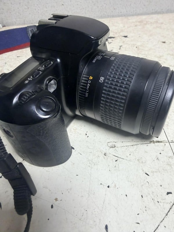 Canon Eos 500 With 35-80mm Lens Black | 051400114084 | Cash Converters