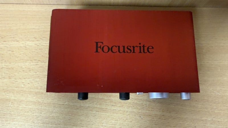 Focusrite Scarlett Cm25 Focusrite Scarlett 2I2 1st Gen Computer Audio ...