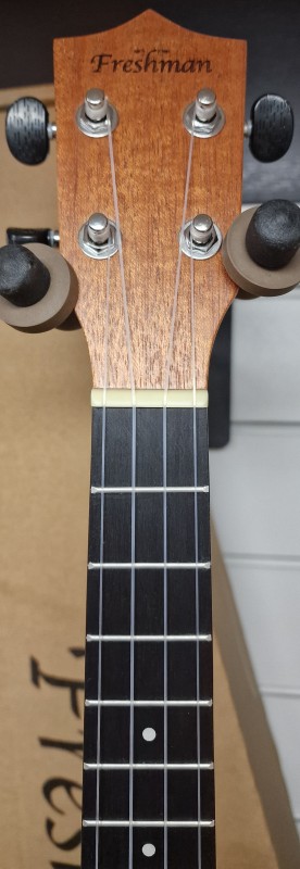 Ukulele Freshman Ukulele All Mahogany Tenor With Bag | 035000157164 ...