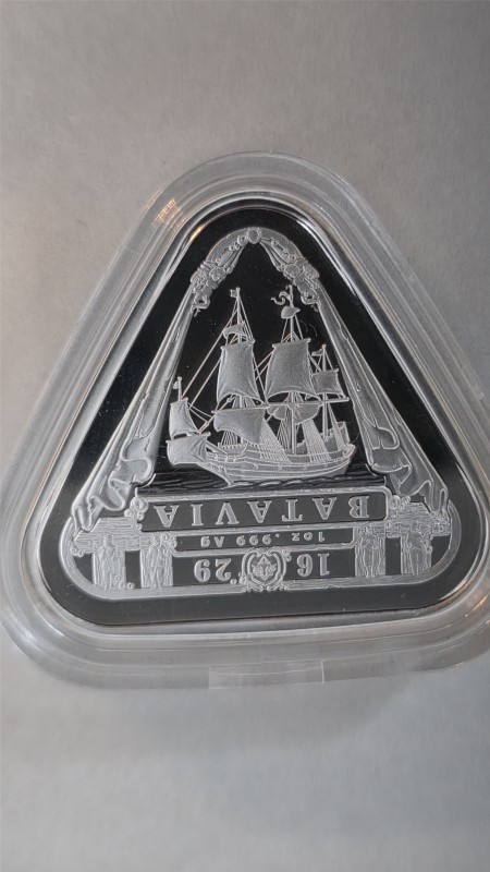 2019 Australia Shipwreck Batavia 1 Oz Silver Triangle Coin Silver ...
