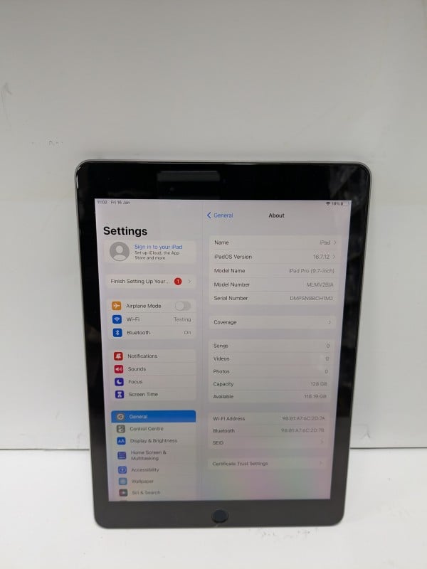 Apple iPad Pro 9.7 128GB 128GB Grey | 050000130344 | Cash Converters