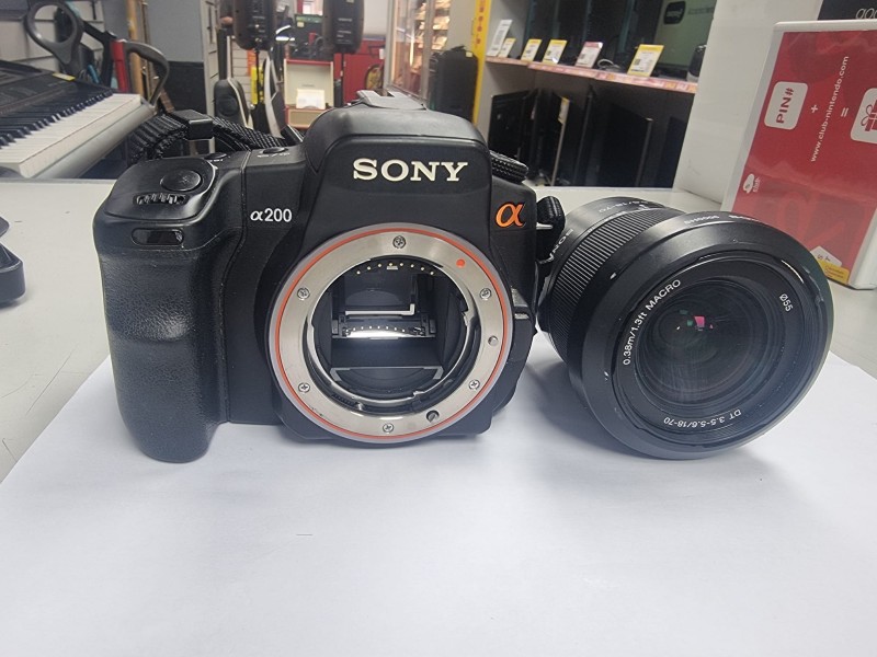 Sony Lens And Charger A200 Dlsr Camera 10.2 Black | 022600162011 | Cash ...