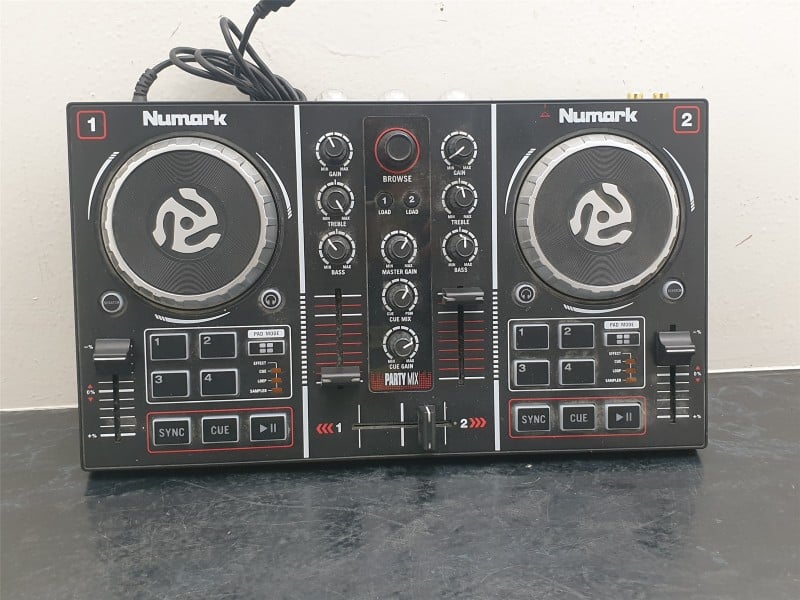 DJ Mixer Numark Party Mix | 019800146730 | Cash Converters