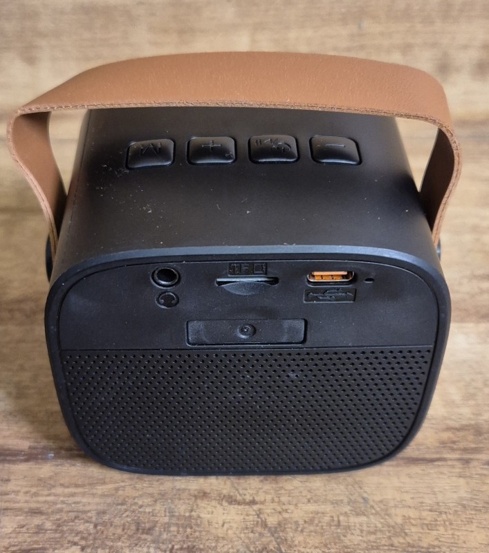 Typo Wireless Karoake Speaker ( Bt ) Black | 048900247182 | Cash Converters