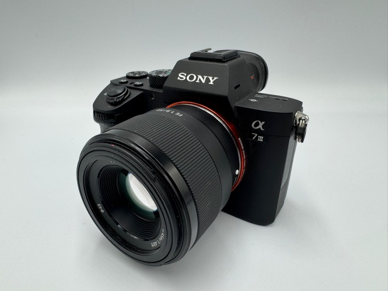 Sony Alpha 7 Iii Ilce-7M3 24.2Mp + Sony Sel50f18f 50mm F/1.8 Fe 24.0 Mp ...
