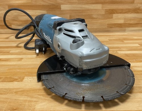 Makita Ga9020 Angle Grinder | 049300149025 | Cash Converters