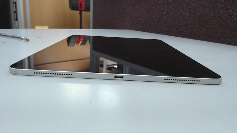 Apple iPad Pro 4th Gen 1TB Silver | 047100129812 | Cash Converters