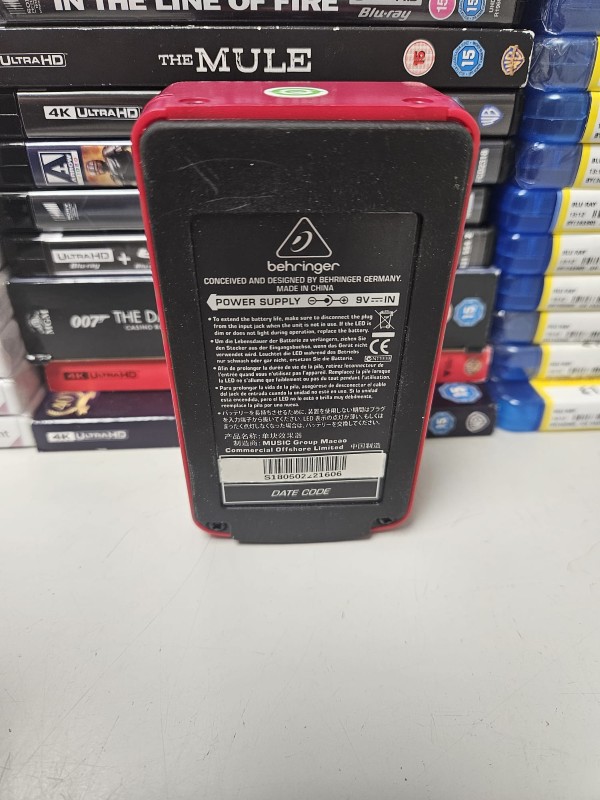 Electric Ultra Metal Behringer Um3000 Silver | 033500127389 | Cash ...