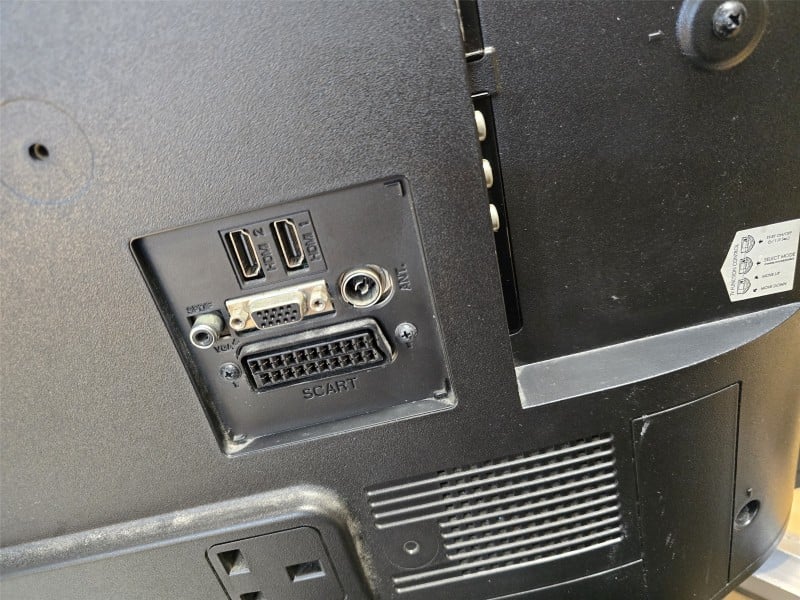 LG 32" LCD TV Non Smart With Remote Black | 020400228374 | Cash Converters