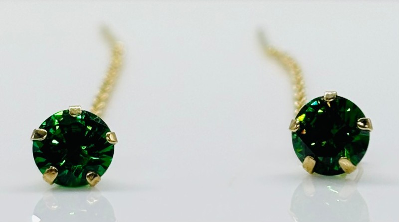 (Pnv) 14Ct Green Cz Stone Drop Yellow Gold Earring Pierced 1.05G ...