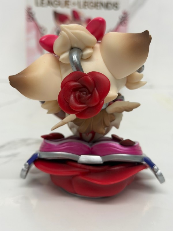 Riot Games League Of Legends Heartseeker Yuumi Figure - Limited Edition ...