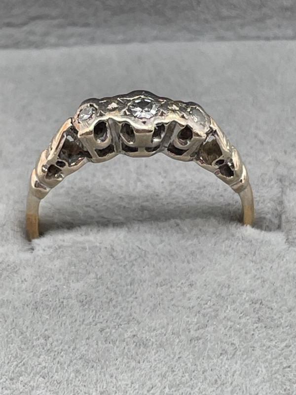 18ct Metal Ladies Diamond Ring Size L | 035400175062 | Cash Converters