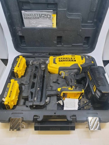 Nail Gun Stanley Fatmax Sfmcn616b With 2 X 2.0Ah Batteries ...