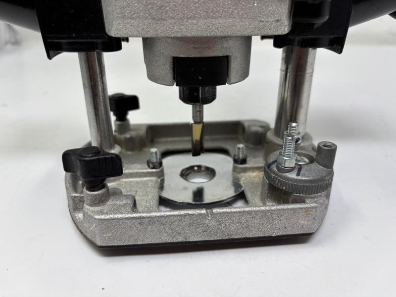 Dewalt Dw615 - 230V Plunge Router | 051200079727 | Cash Converters