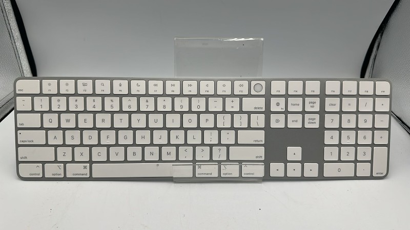 Apple Magic Keyboard With Touch Id & Numeric Keypad (A2520) -White Keys ...