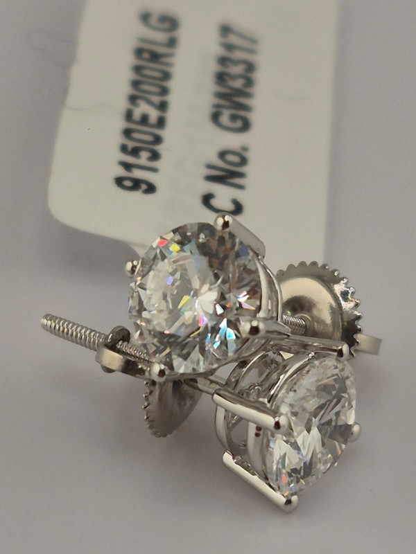 9ct Round Cut Diamond Studs / Earring Pierced 1.2G | 030100264814 ...