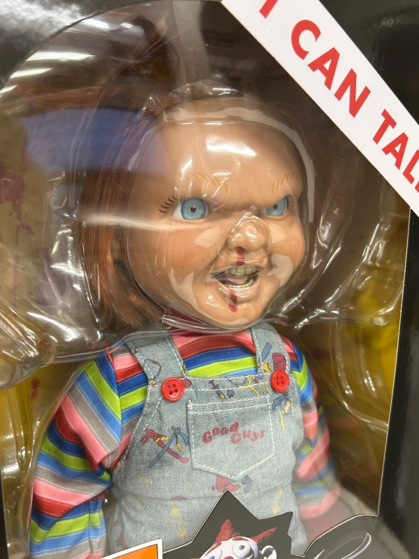 Collectable Figurines Chucky Menacing 15" With Sound | 033300392414 ...