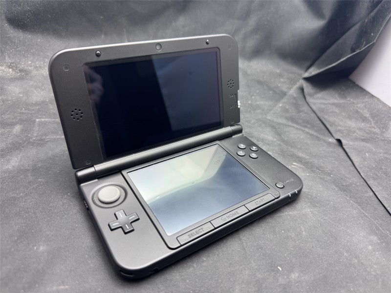 Nintendo 3DS XL Red | 015500393830 | Cash Converters