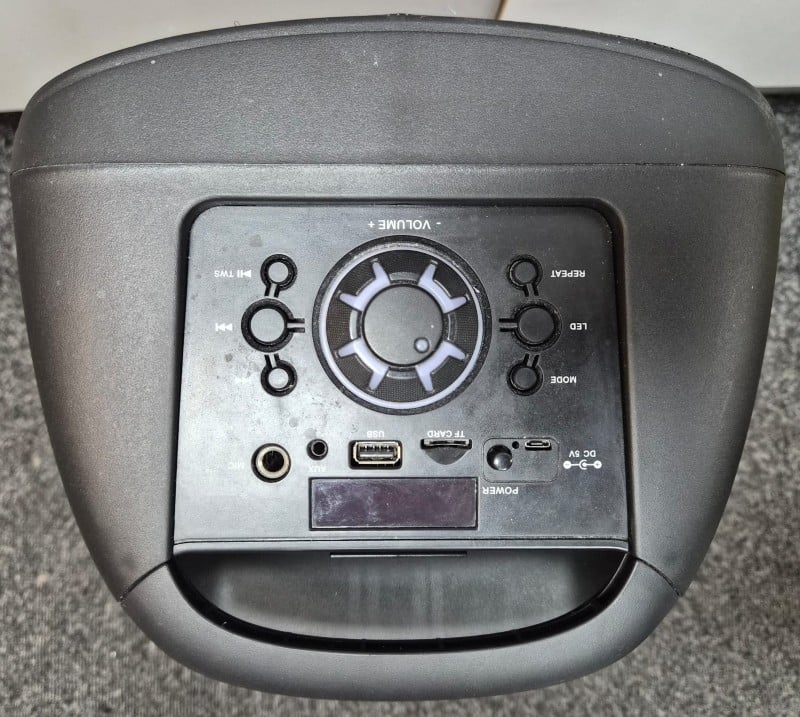 Red 5, Wireless Party Box Speaker Black | 044300076865 | Cash Converters