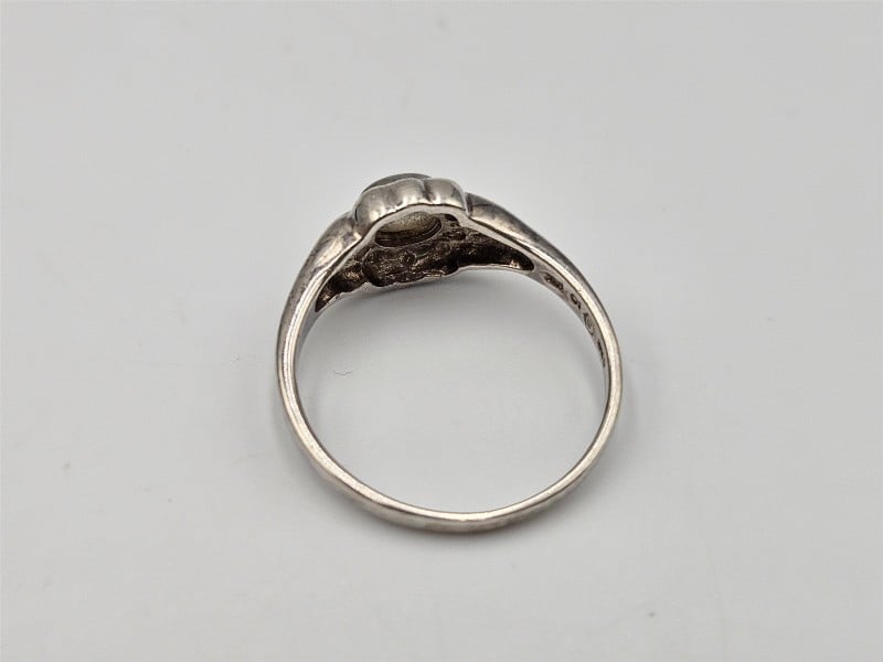 Moon Stone Ring Silver Ladies Ring Size S | 037500097300 | Cash Converters