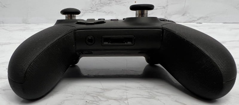 Xbox Elite Series 2 (Core) Xbox One | 049100360904 | Cash Converters